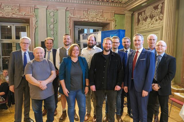 Ehrungen: Dankschen gsogt – Firma Leitz ehrte langjährige Mitarbeiter ...