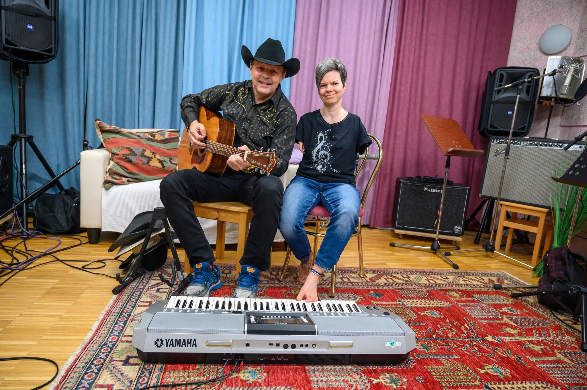 Musiker aus Region: Michael Stone und Liz müller nehmen gemeinsam Song ...