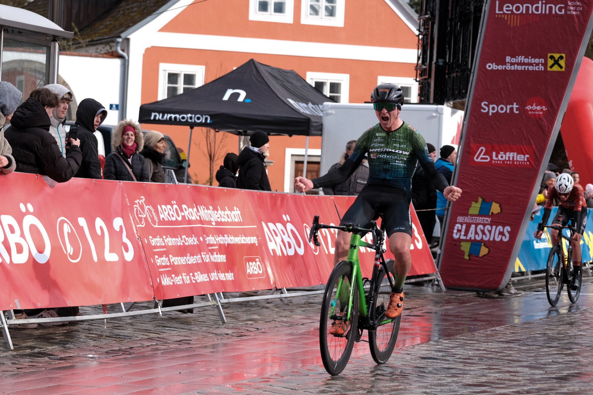 Erfolg: Sieg für Radprofi Jaka Primozic bei packendem Saisonauftakt in ...