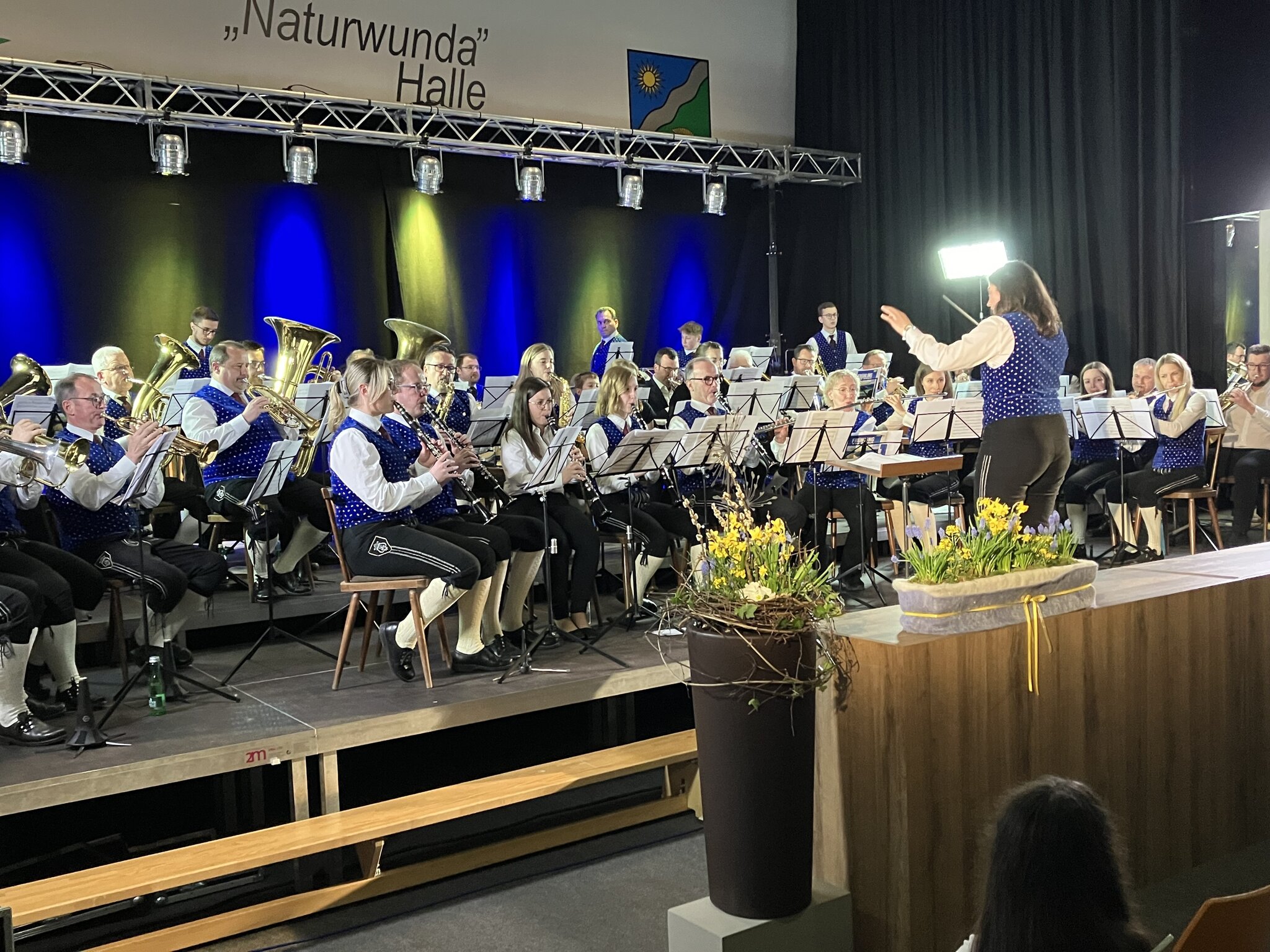 Neubau steht bevor: 68 Hände und ein Konzert ebnen Weg zu neuem ...