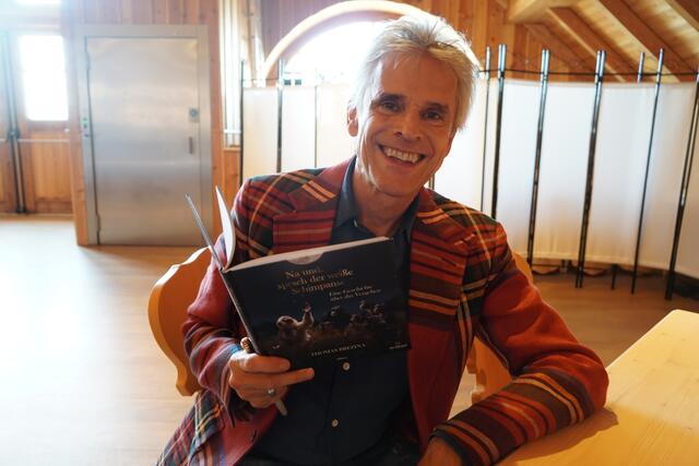 Bestseller-Autor zu Gast: Thomas Brezina auf Gut Aiderbichl in Henndorf ...