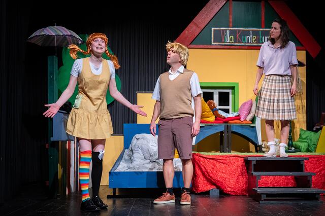 Theater Pippi Langstrumpf: Pippi Langstrumpf im Theater Holzhausen - Flachgau
