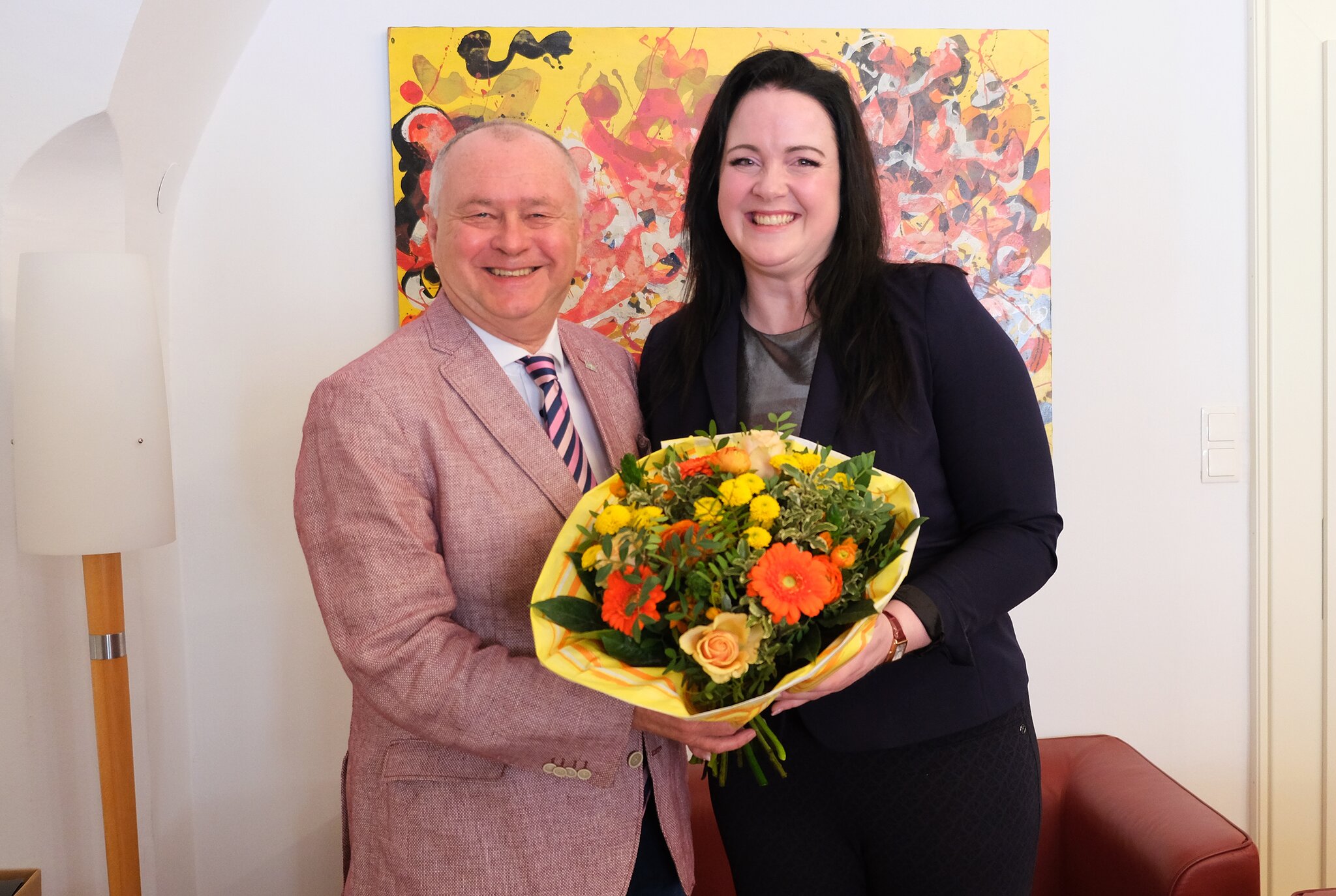 Besuch beim Bürgermeister: Mödlinger Kraftsportlerin Maria Viilukas in ...