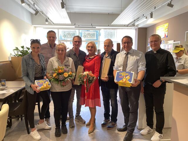 Wiedereröffnung der Temmel-Eisdiele: Temmel-Eis mit Mehlspeisen garniert - Voitsberg