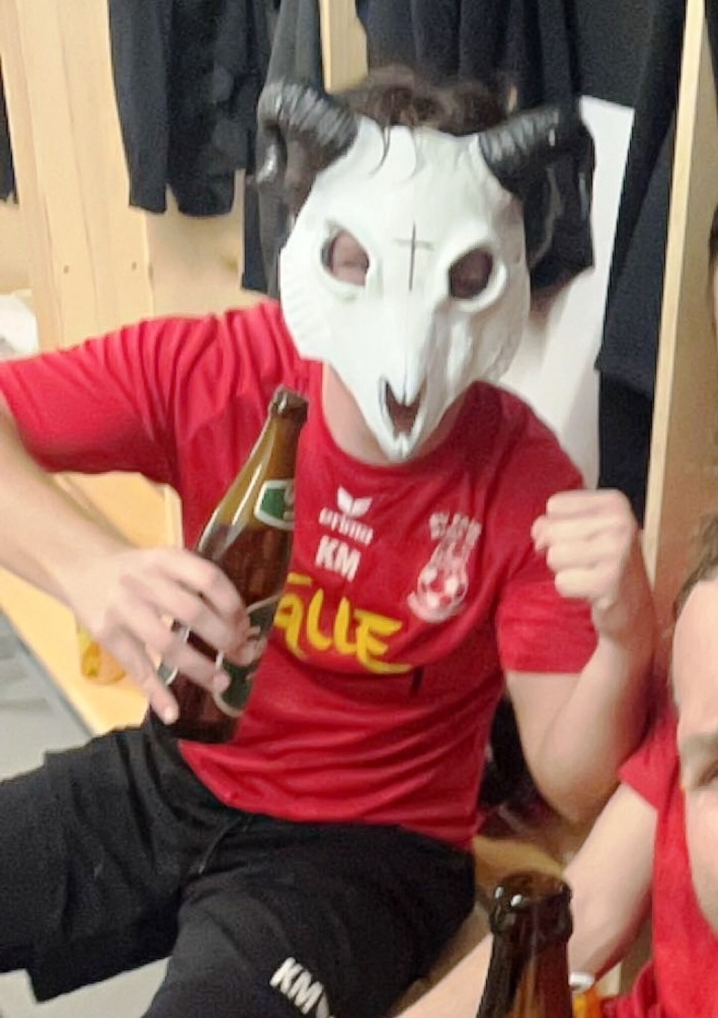 Maria Gail's Stier nimmt den Gegner auf die Hörner: 1. Klasse B: Olé ...