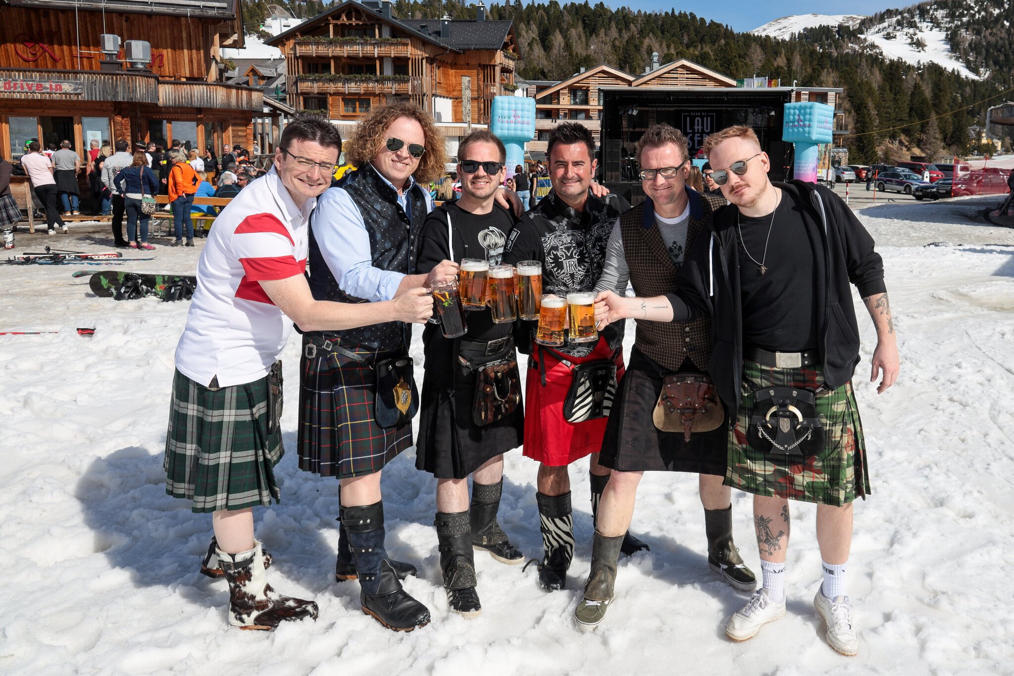 Große Bildergalerie: RETTL Kilt-Skitag 2024 - Villach Land