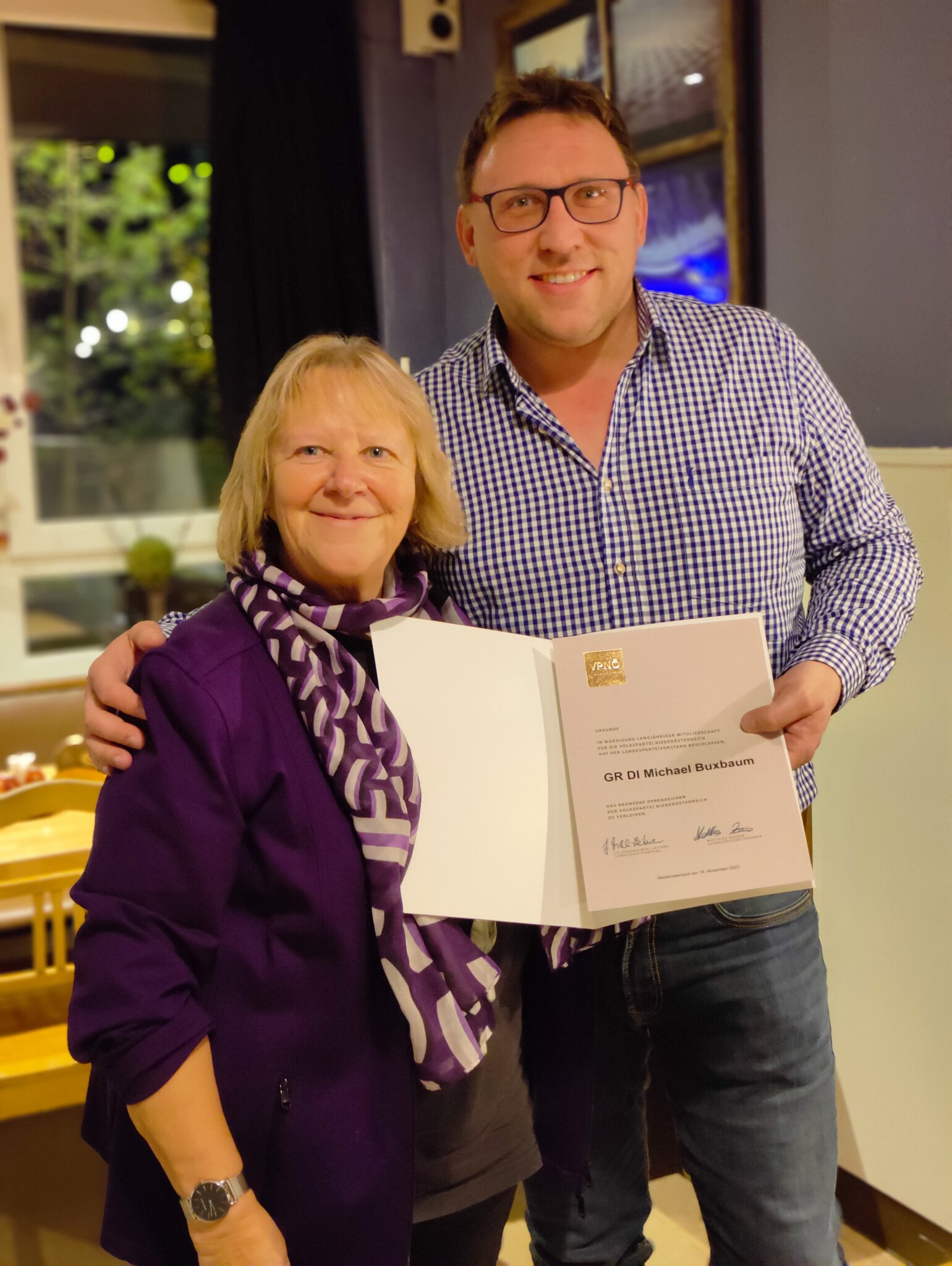 Heidenreichstein: Michael Buxbaum erhält Ehrennadel der ÖVP NÖ - Gmünd