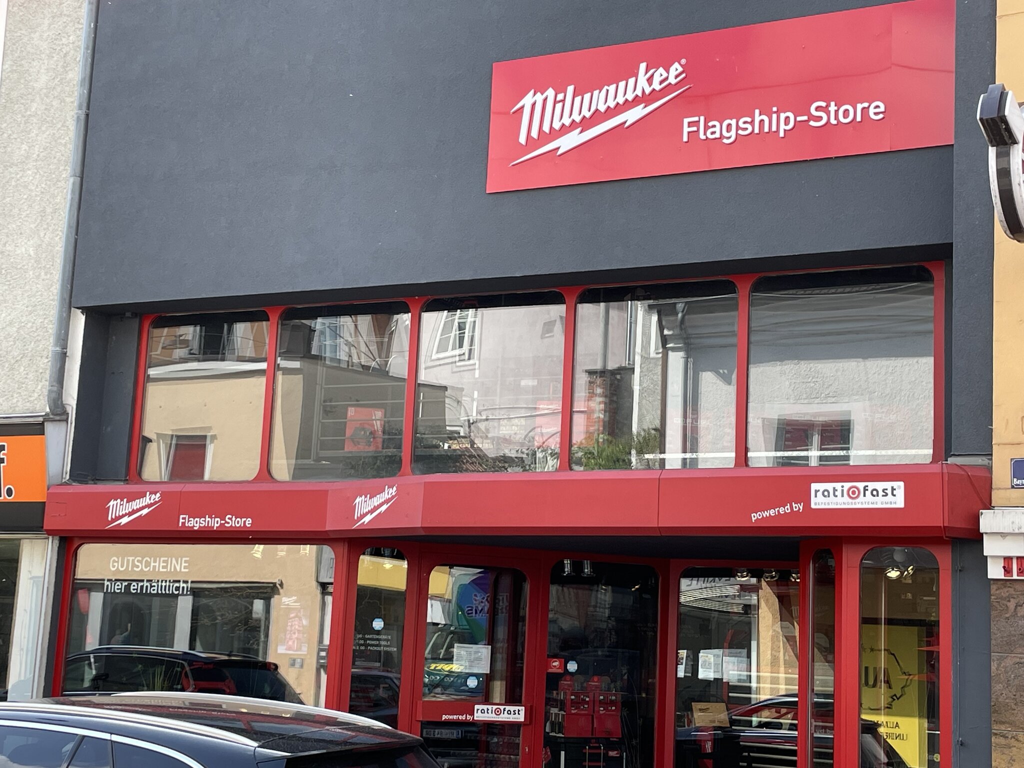 Raus aus der Stadt: Milwaukee Flagship Store zieht ins Vario Center - Ried