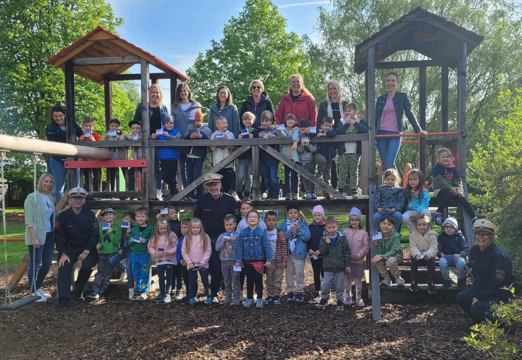Städtischer Kindergarten Oberwart: Fußgängerausweis für die Kinder ...