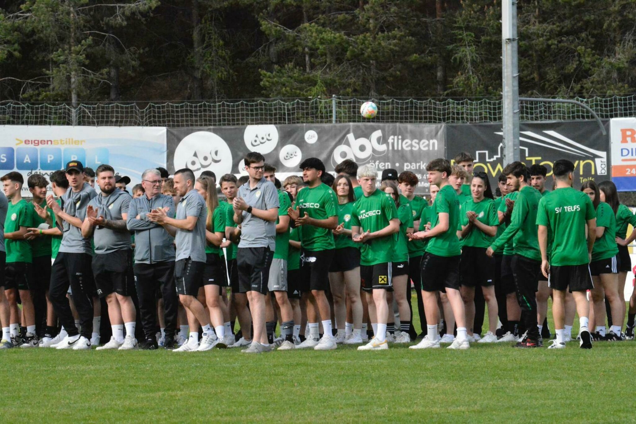 Nachwuchs-Mannschaft des SV Telfs: Fußballfest am Emat - Telfs
