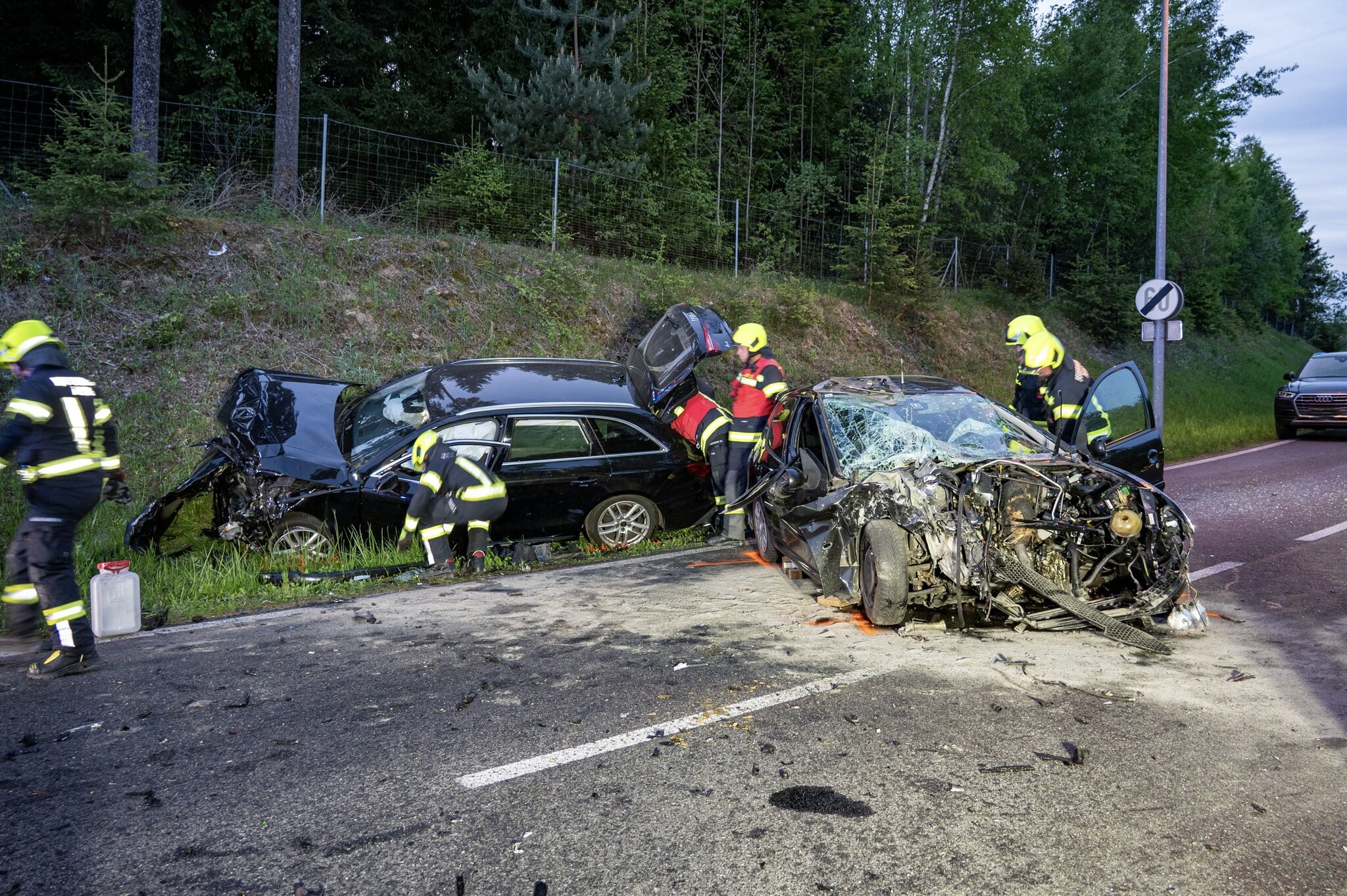 Schwerer Unfall in Perg: Frontalkollision auf dem Münzbacher Zubringer - Perg