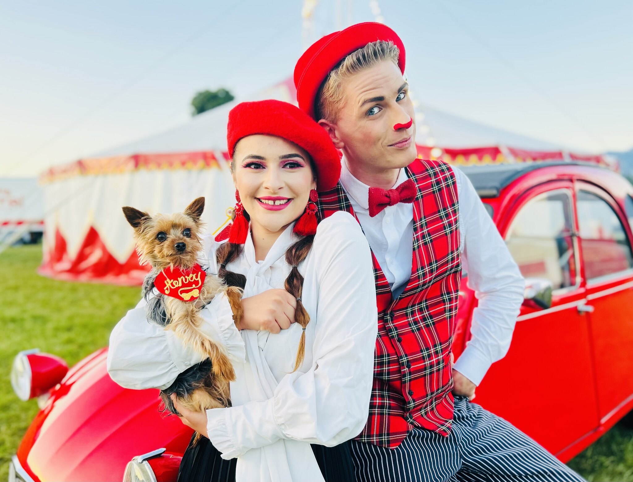 Farbenfrohes Zirkusprogramm: Circus Dimitri mit neuem Programm "Eine ...