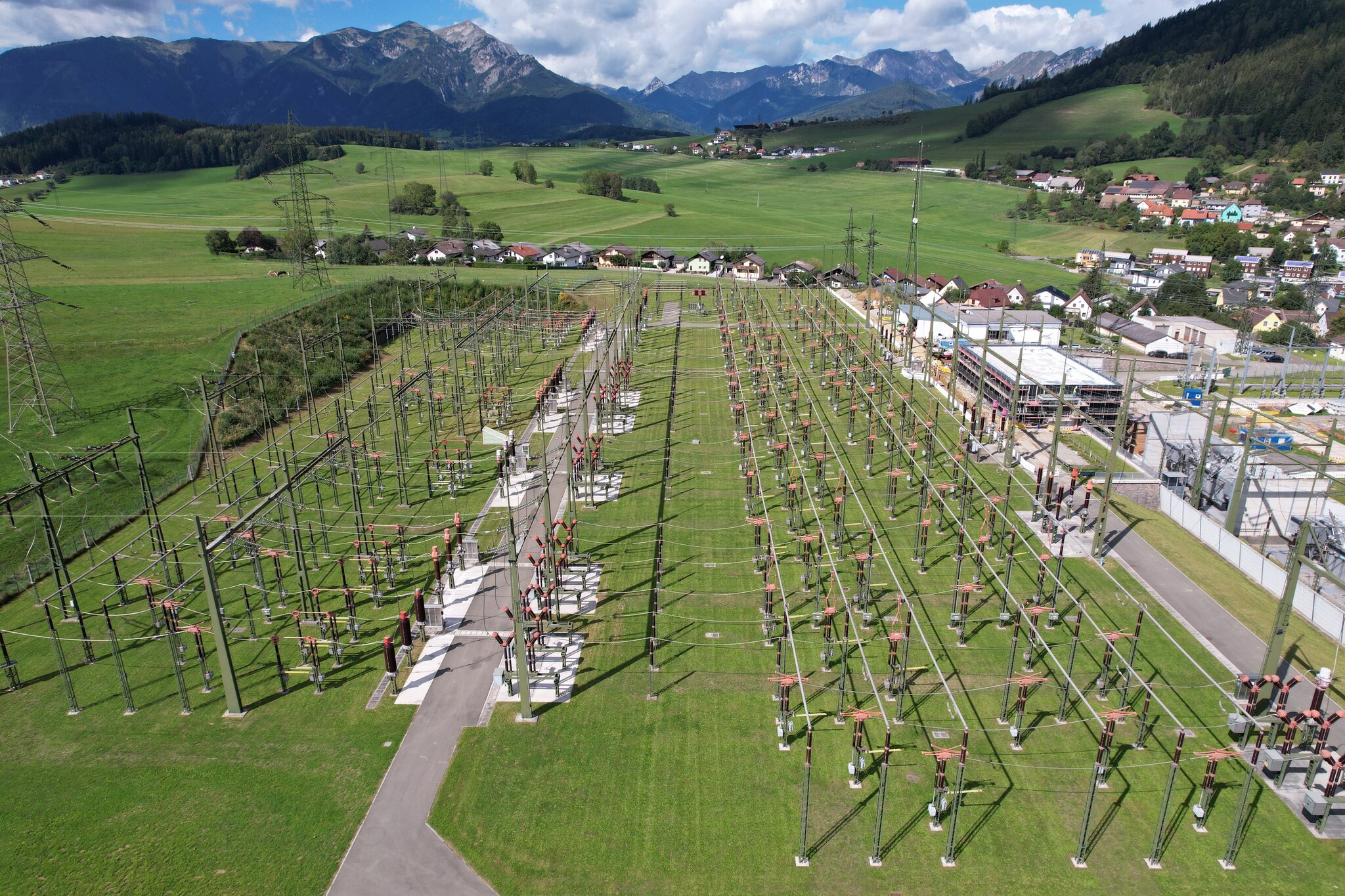"Neue Anbindung Leoben" startet: Umspannwerk Hessenberg wird erweitert ...