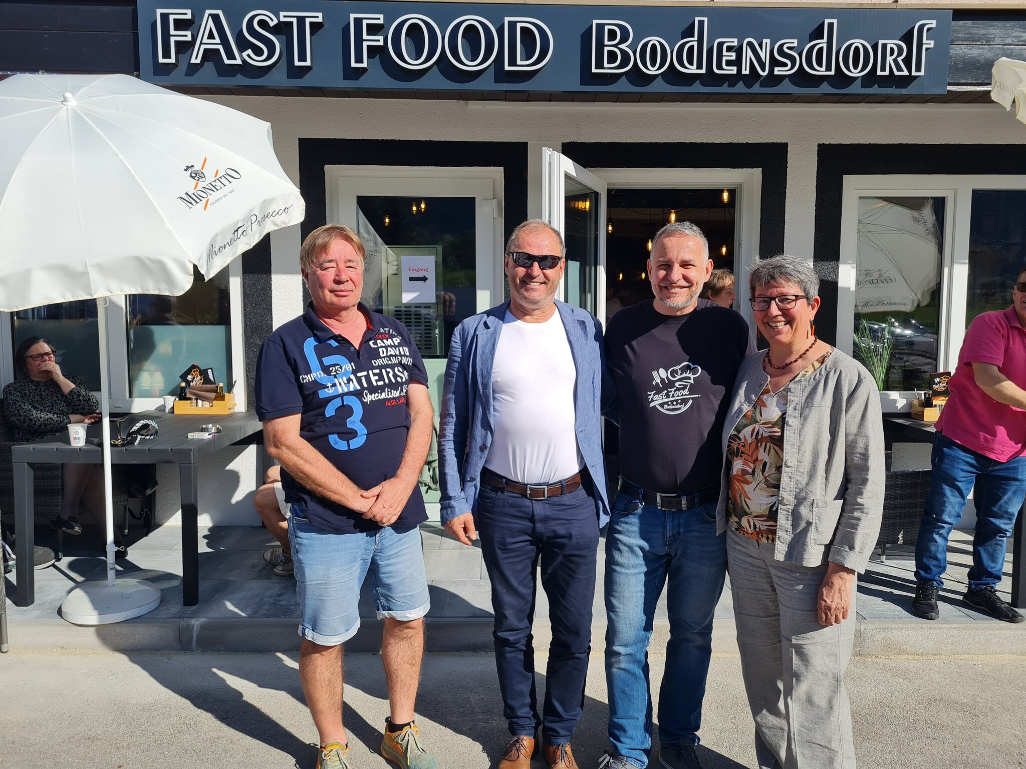 Neueröffnung: Fast Food Lokal eröffnete in Bodensdorf - Feldkirchen
