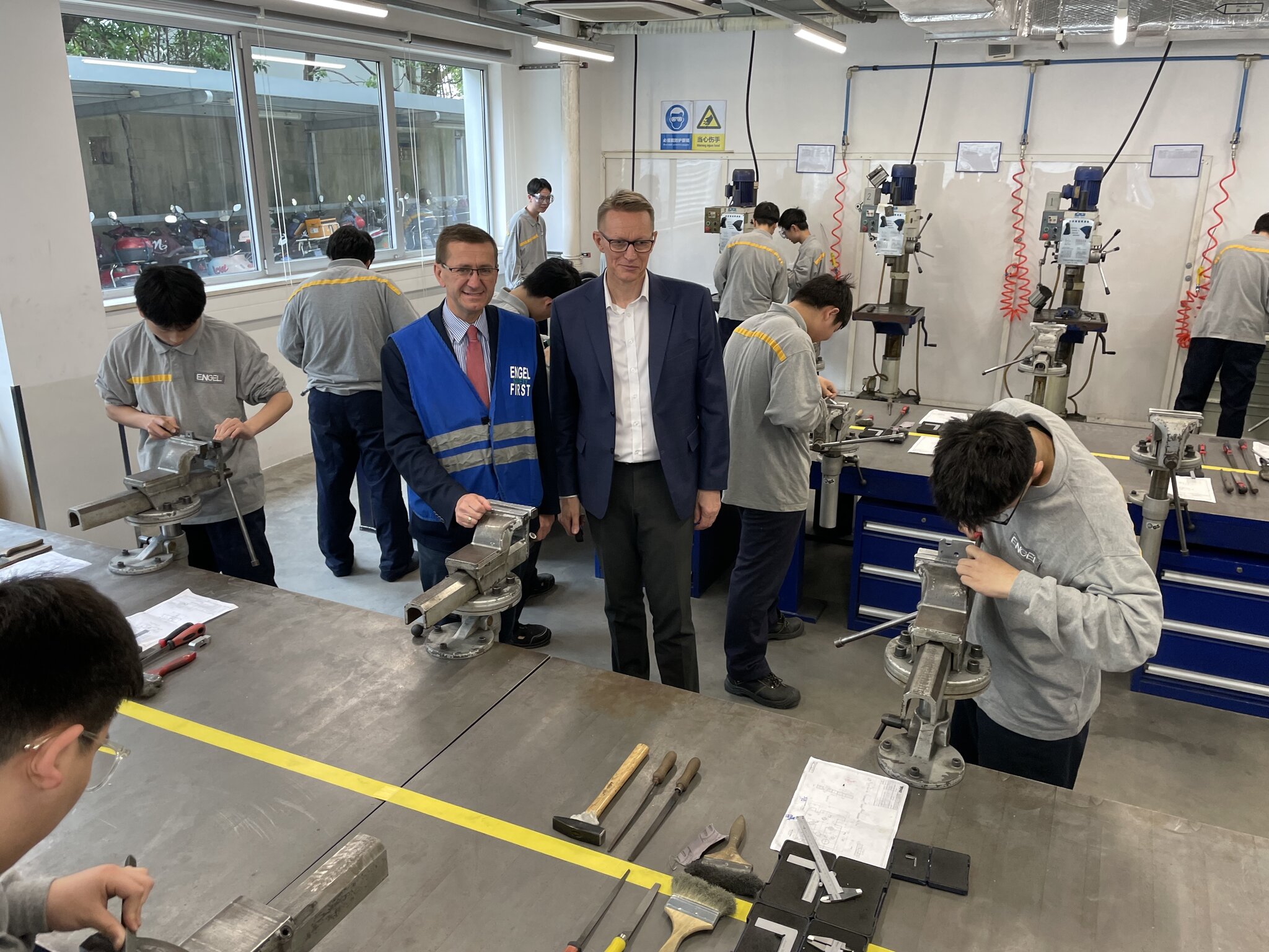 Oberösterreich in China: Engel hat Lehrlingsausbildung nach China ...