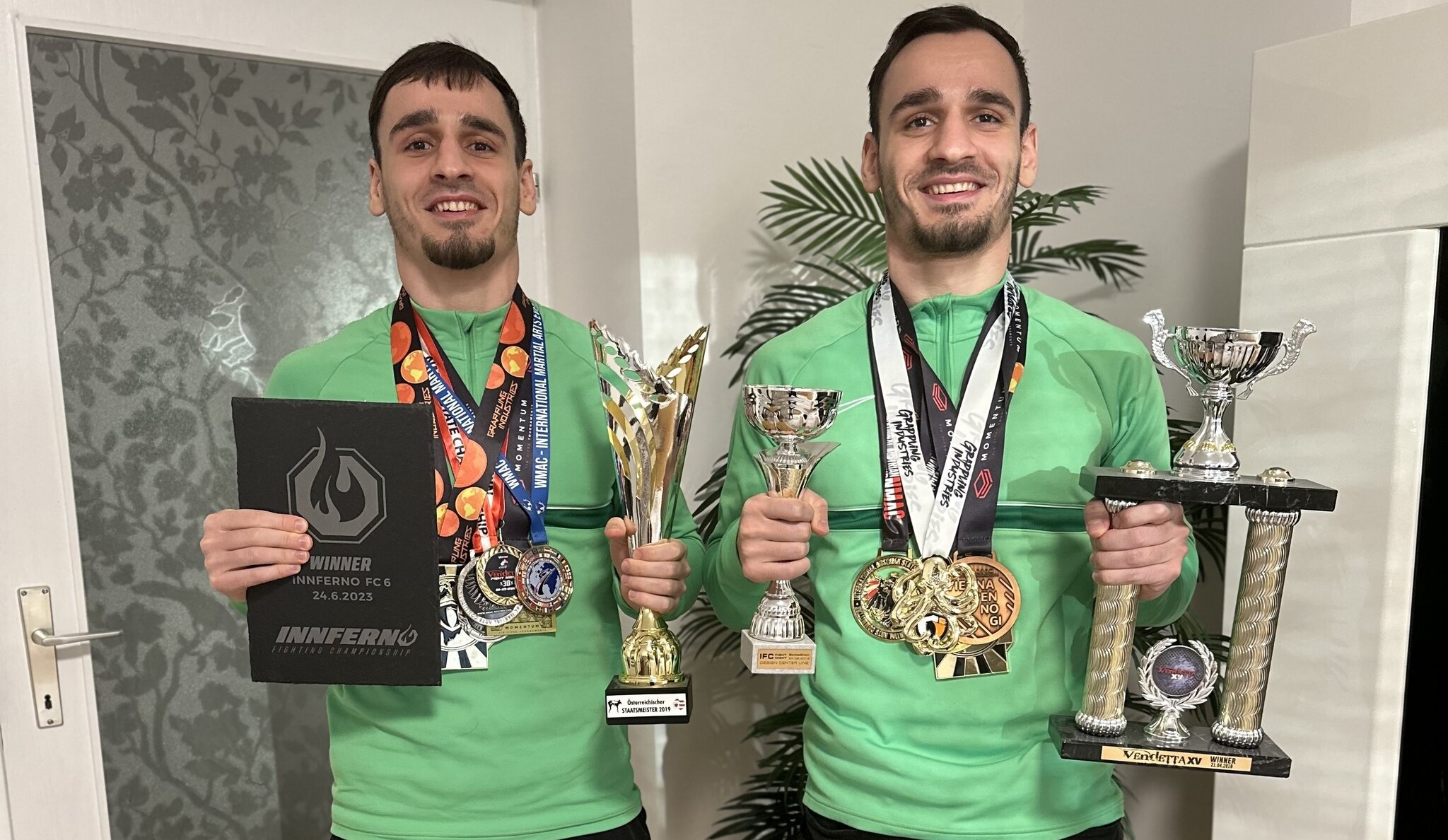 Brüder Arsaev: Von Waisenkindern zu knallharten MMA-Profis - Linz-Land