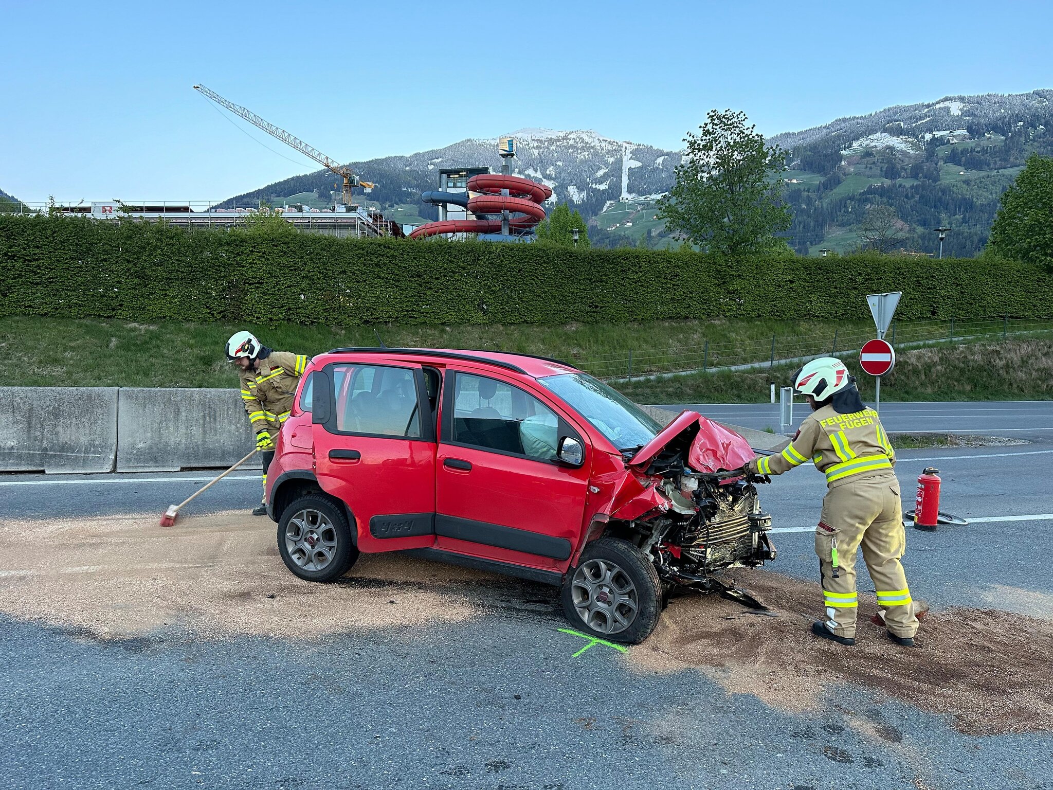 Verkehr: Frontalcrash auf der der B169 - Zillertalbundesstraße - Schwaz