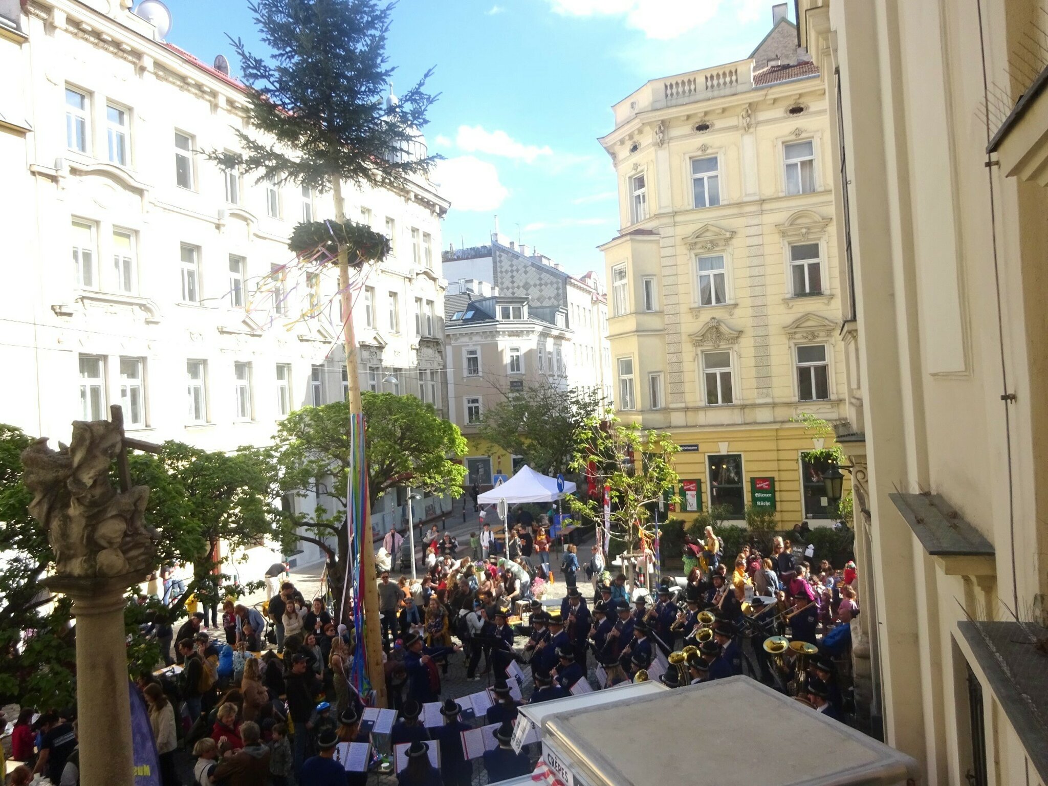 Rudolfsheim-Fünfhaus: Das Reindorfer Maibaumfest war ein voller Erfolg ...