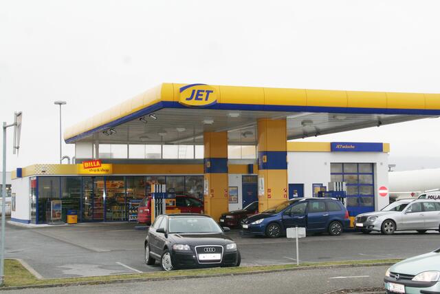 Umstellung auf grüne Kraftstoffe: 162 Jet-Tankstellen werden verkauft