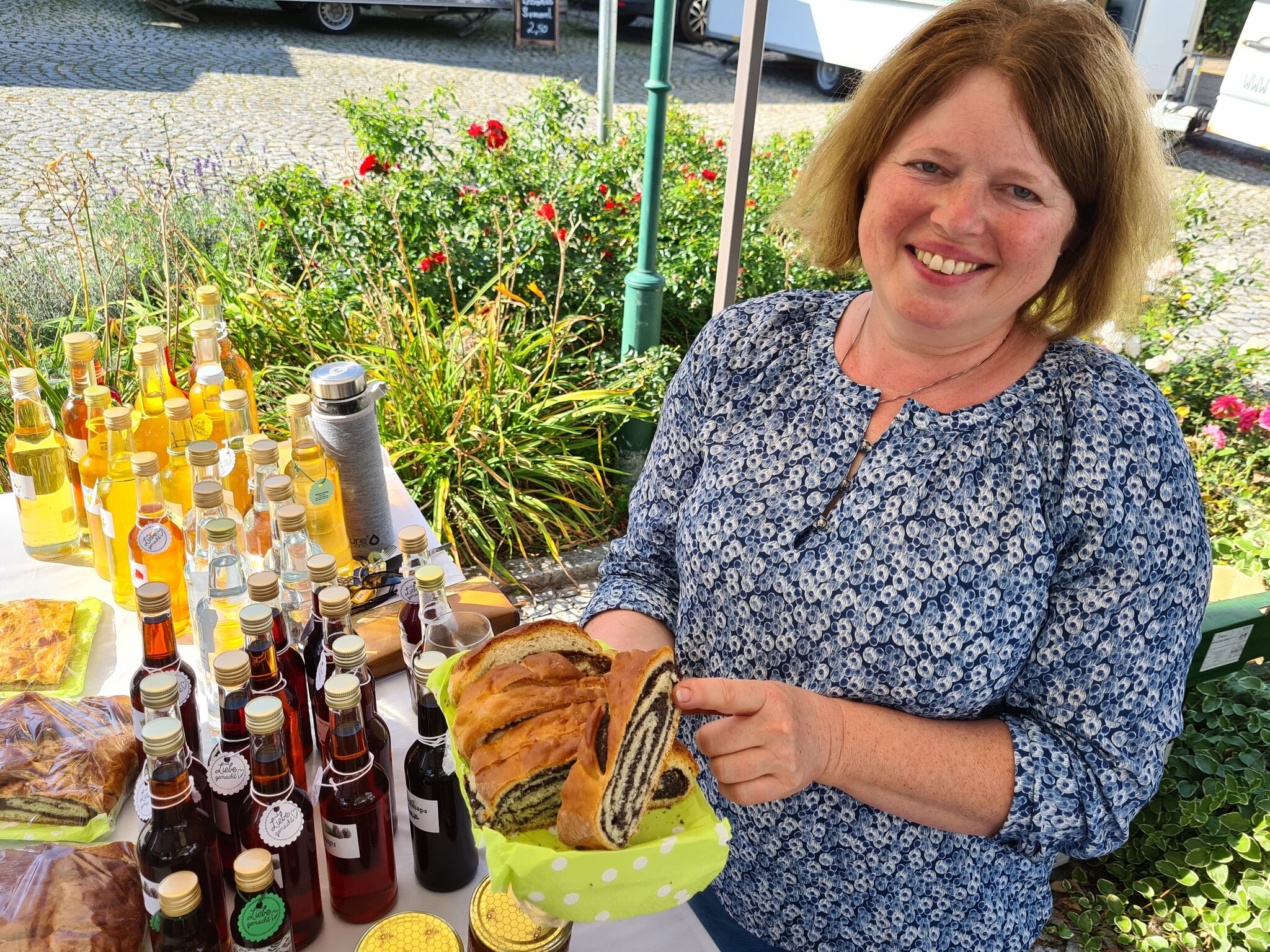 MAIenzeit am Bauernmarkt: Gramastettner Bauernmarkt lädt im Mai zum Gustieren und Verweilen ein ...