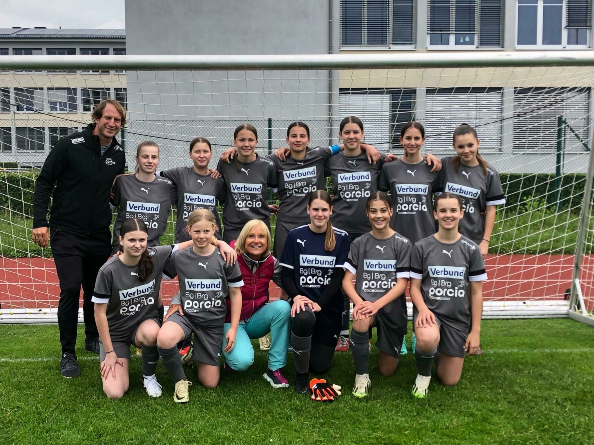 BG|BRG Porcia Spittal: Mädchen holten Landesmeistertitel in Fußball und ...