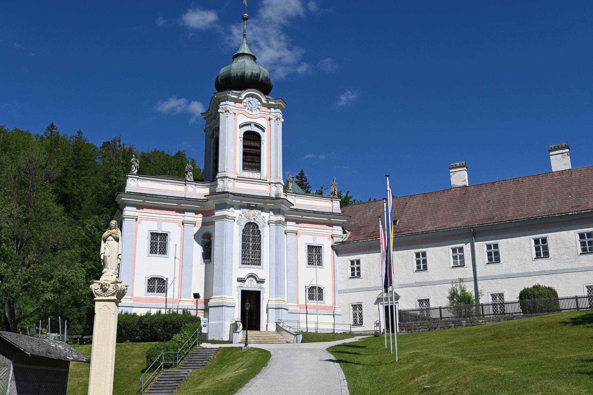 Ausflug zu Pfingsten: Zur Wallfahrtskirche am Mariahilfberg/Gutenstein ...