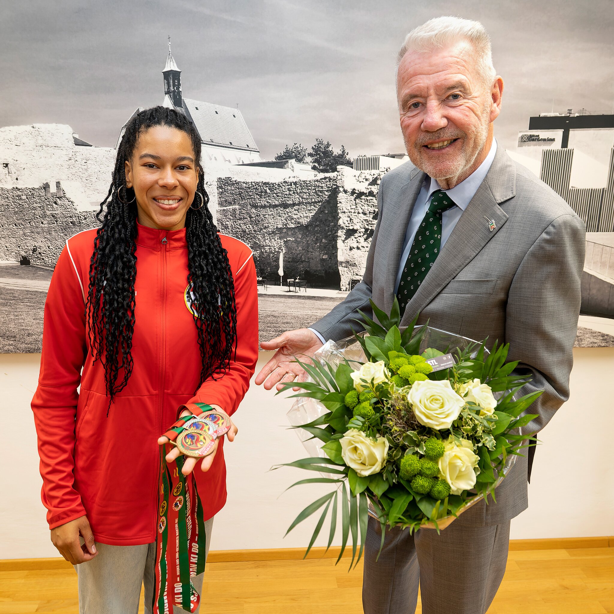 Im Alten Rathaus: Qwan Ki Do-Weltmeisterin Yasmin Gabriel zu Gast ...