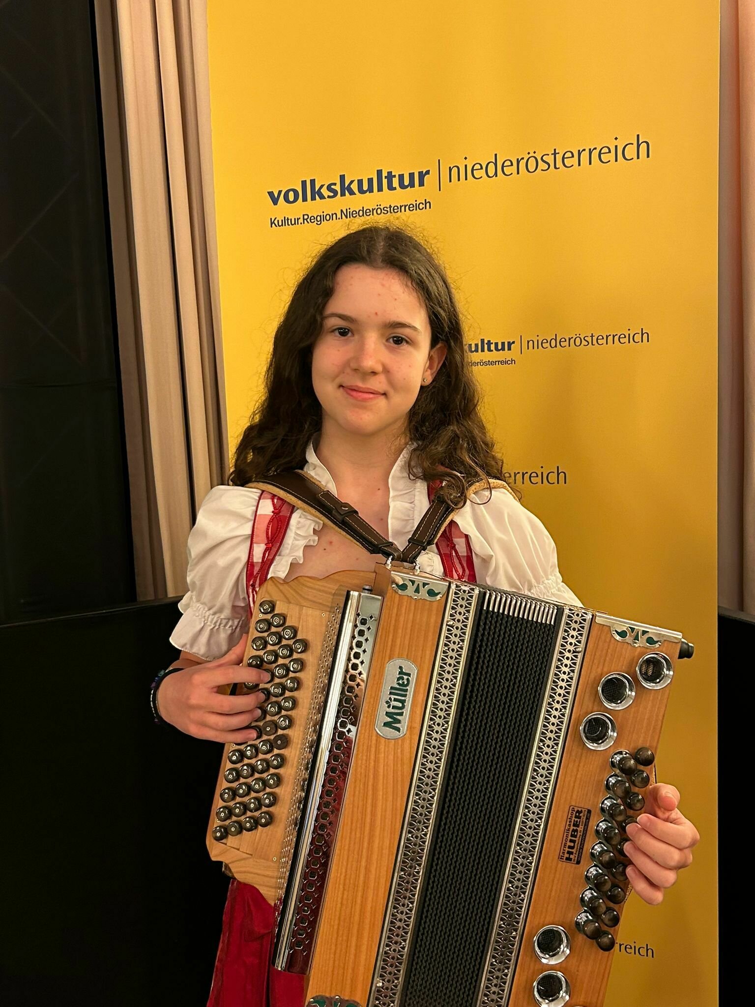 Wettbewerb: Emelie: Das Wunderwuzi auf der steirischen Harmonika ...