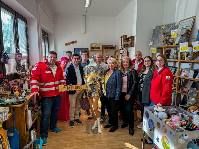 Nachhaltigkeit: Henry Laden ist beliebte Anlaufstelle für Second Hand ...