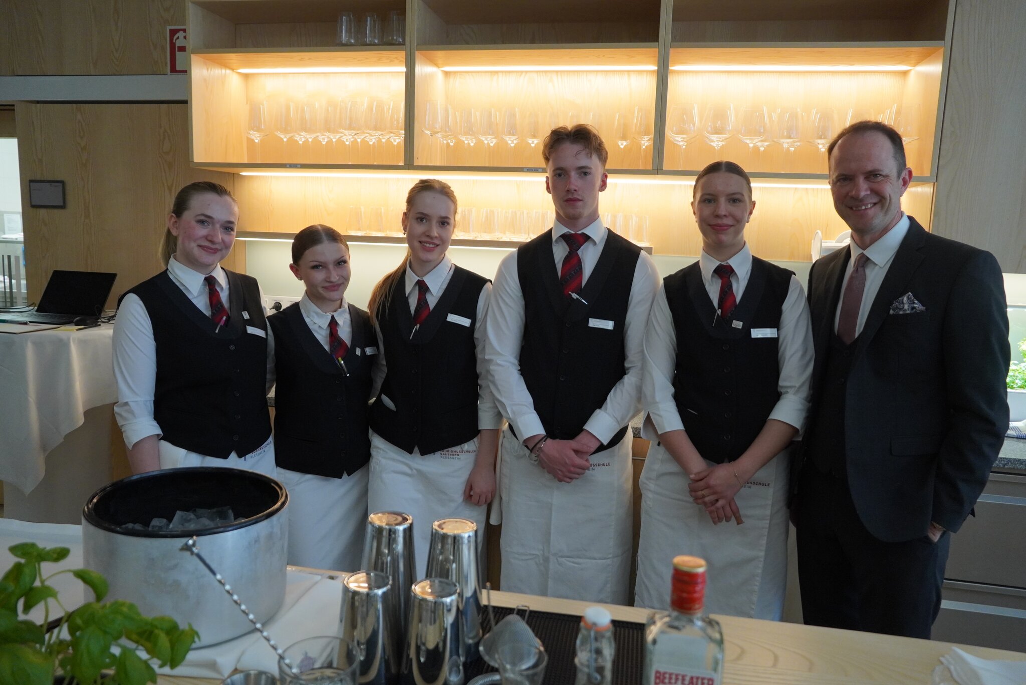 Tourismusschule Klessheim: Schüler meistern die praktische ...