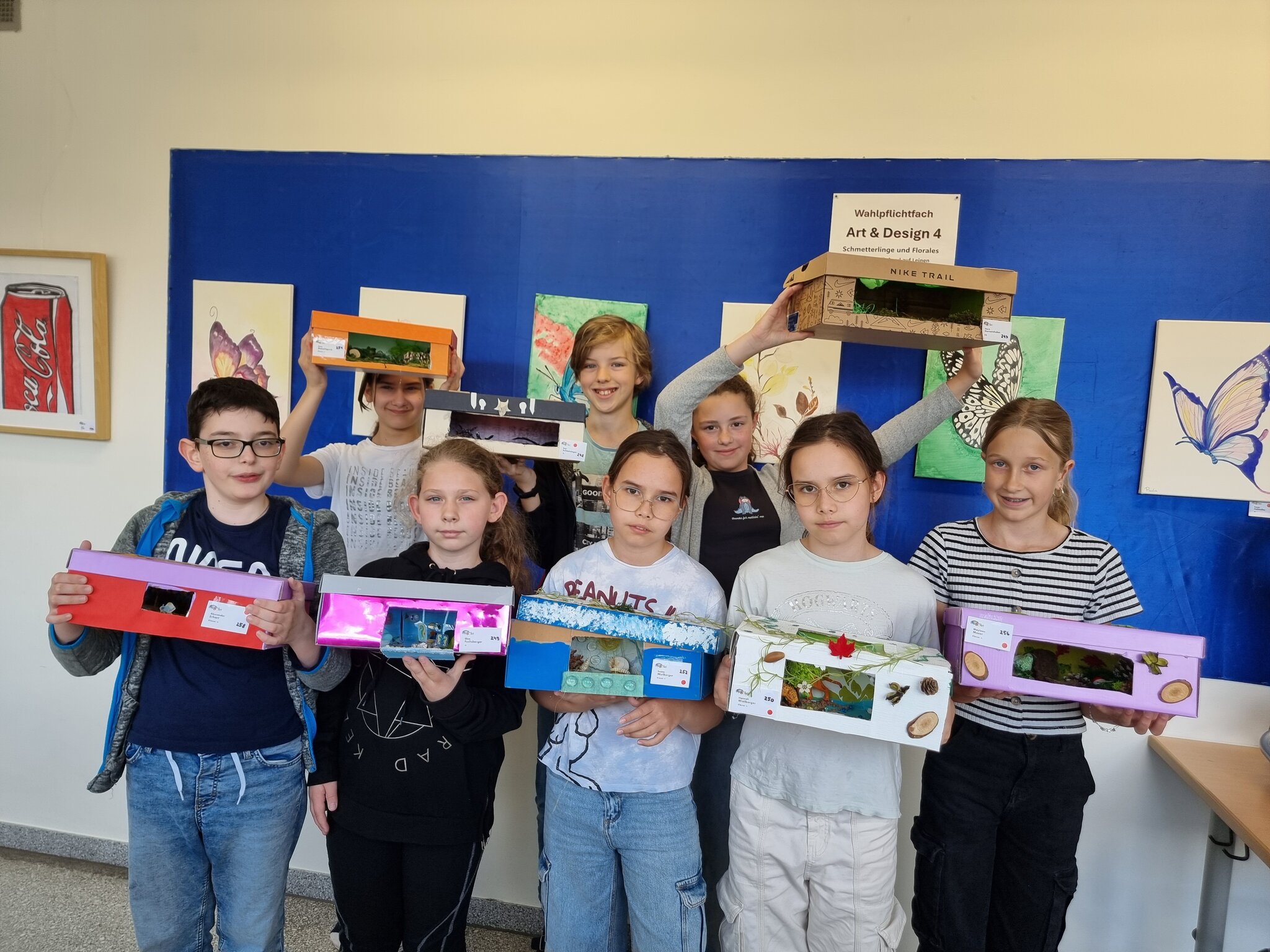 Kunstprojekt: Miniwelten im Schuhkarton an der SMS St. Valentin - Enns