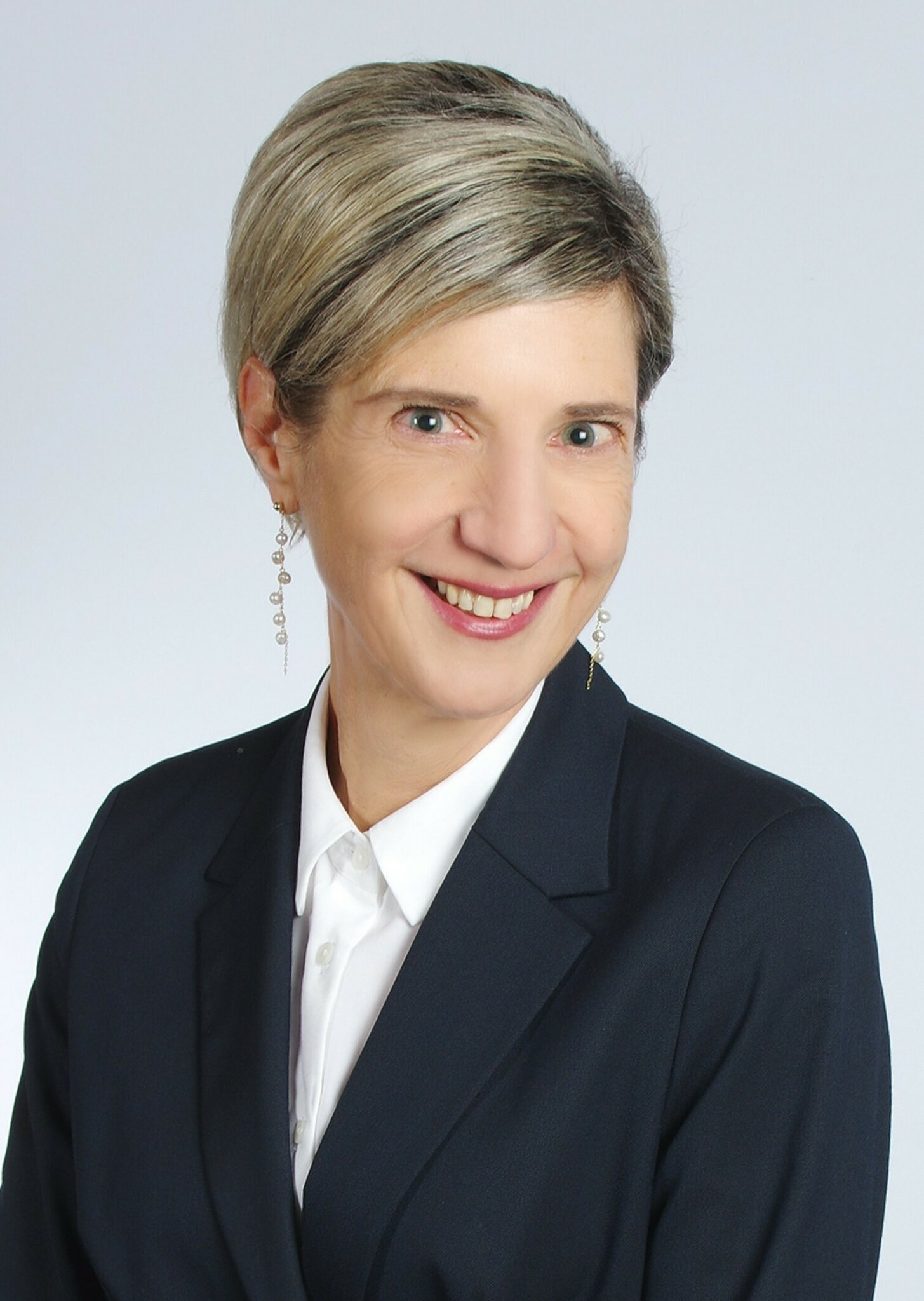 Neue Bezirkshauptfrau für Gänserndorf: Claudia Pfeiler-Blach tritt ...