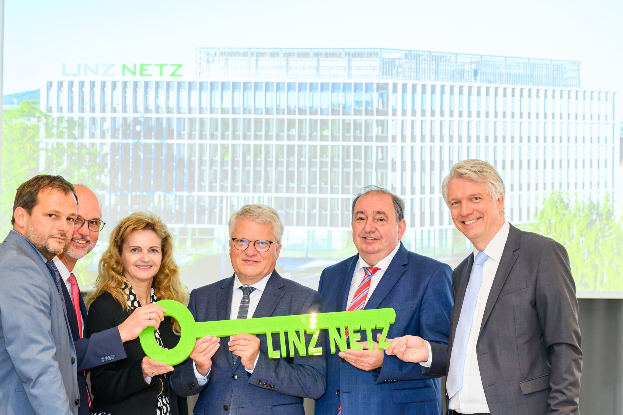 In der Wiener Straße: Neues 60 Millionen-Euro-Gebäude der Linz Netz ...