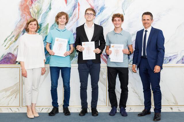 Vorarlbergs Mathe-Asse geehrt: Känguru der Mathematik 2024 - Vorarlberg