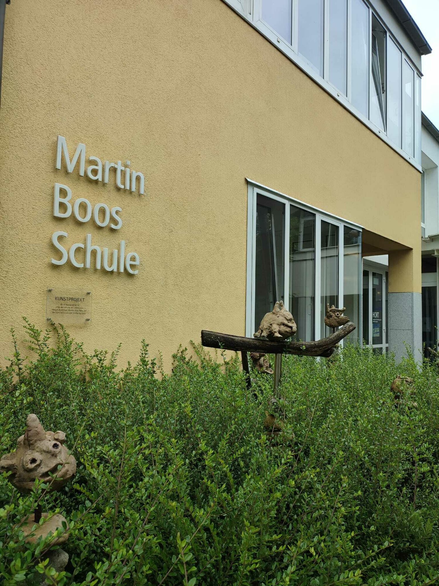 Martin Boos Schule: Eltern protestieren wegen Kürzung der Lehrerstunden ...