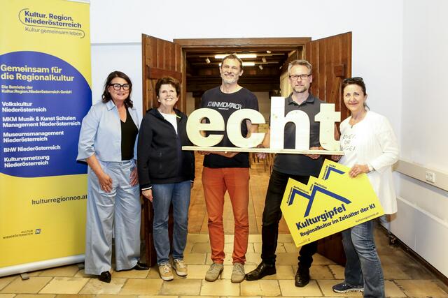 Kultur in Hollabrunn: Kulturgipfel: Gegenpol zur Künstlichen ...