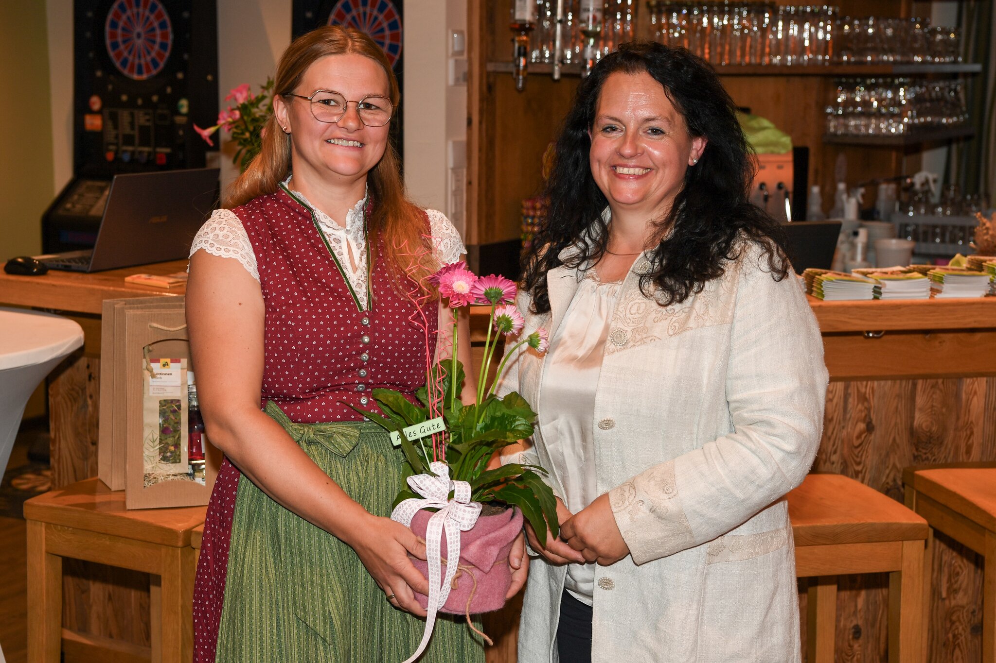 Neuwahl: Christa Ahorner ist neue Ortsbäuerin von Alberndorf - Urfahr ...