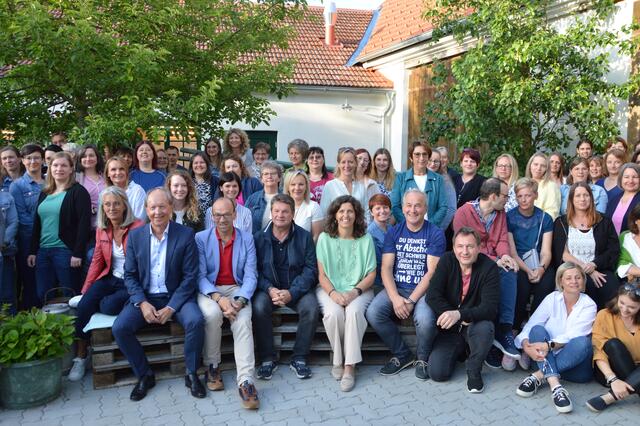 Gemütlicher Abend: Landesklinikum Waidhofen lud Mitarbeitende zum ...