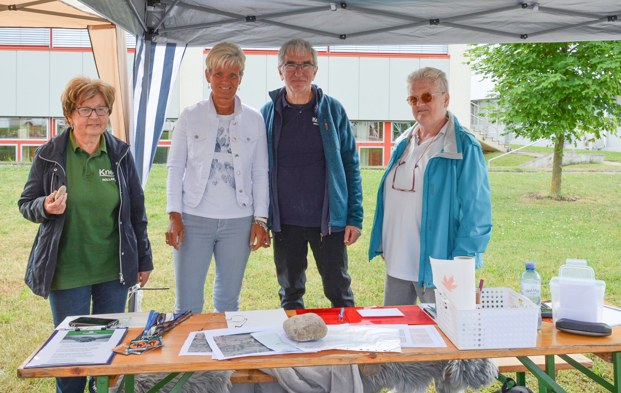 Kneipper zu Gast in Hollabrunn: 160 Teilnehmer besichtigten die Stadt ...