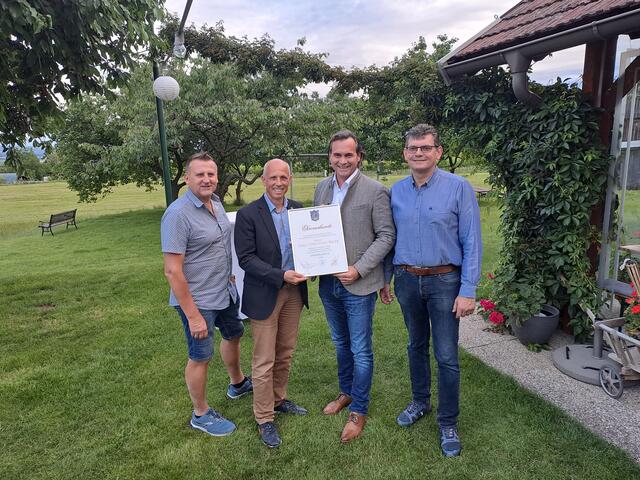 Auszeichnung: Bürgermeister a.D. Christian Bauer zum Ehrenbürger ...