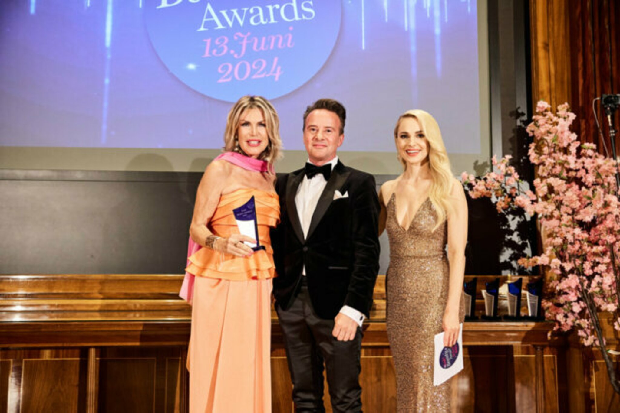 Welser Model ausgezeichnet: Oberösterreichische Gäste beim ersten look ...