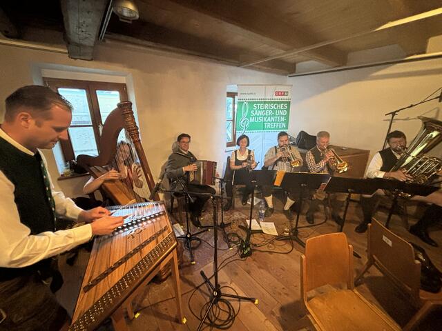 Simon Mühle: Steirische Sänger und Musikanten zu Gast in Trofaiach - Leoben
