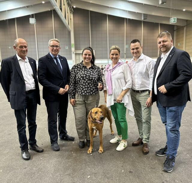 Tulln: Landesrätin Susanne Rosenkranz eröffnet Hundeausstellung - Tulln