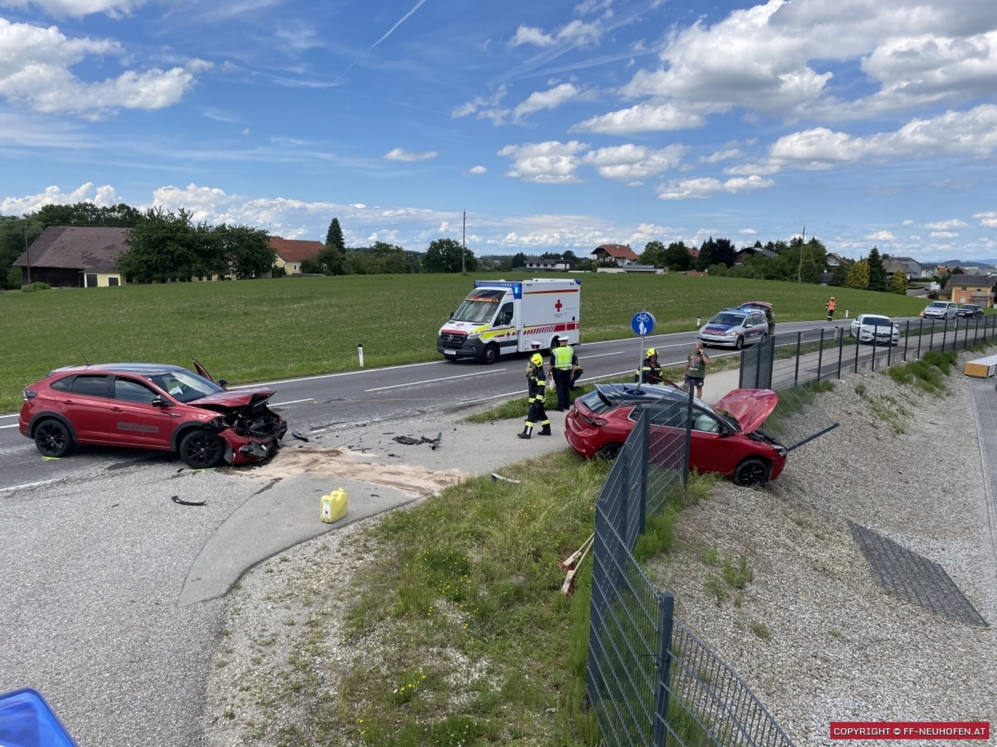 Abbiegemanöver missglückte: Eine Person bei Unfall in Neuhofen verletzt ...