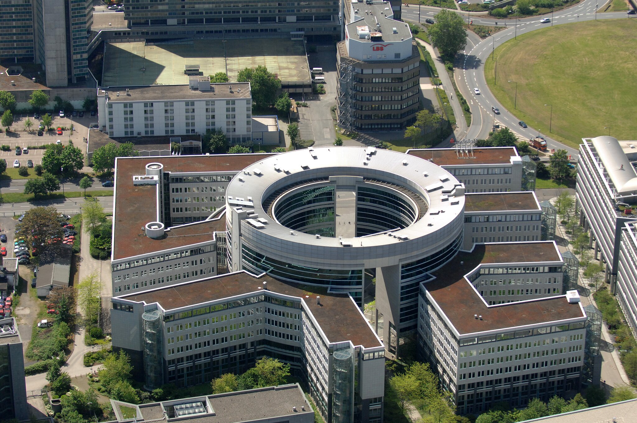 Auszeichnung & Millionenauftrag: Rekordauftrag für Firma Heidenbauer ...