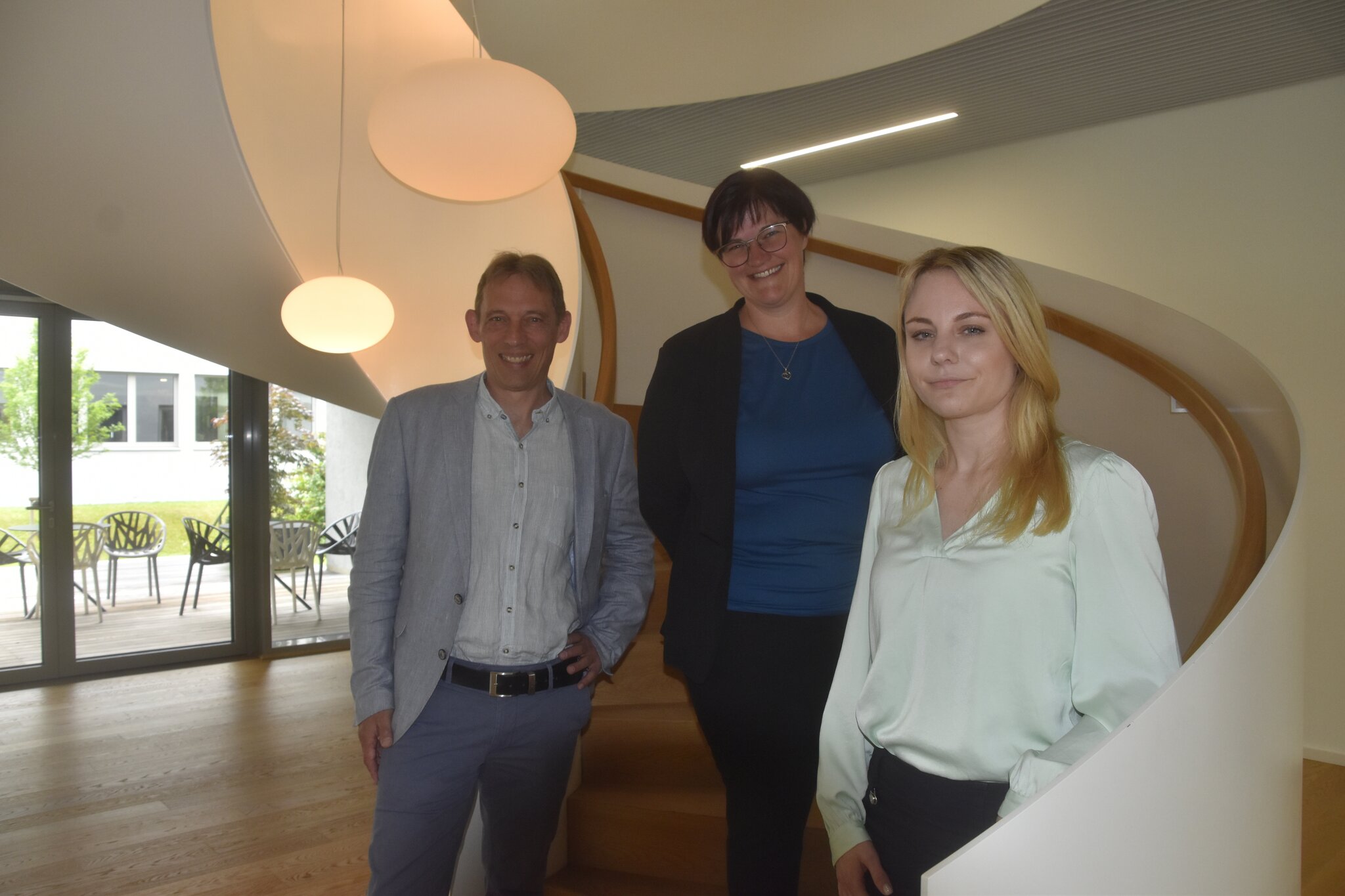 Pflege: Teilzeitausbildung, Apps und Entlastung: So werden Pfleger ...