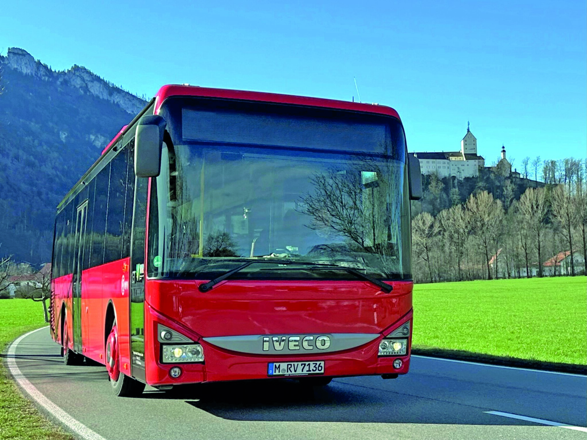 Start: Ausflugsbus von Ebbs und Niederndorf nach Bayern fährt wieder ...