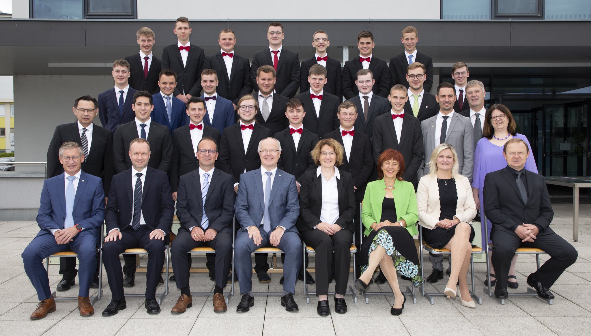 Maturafotos: Die heurigen Absolventen und Absolventinnen der HTL Ried ...