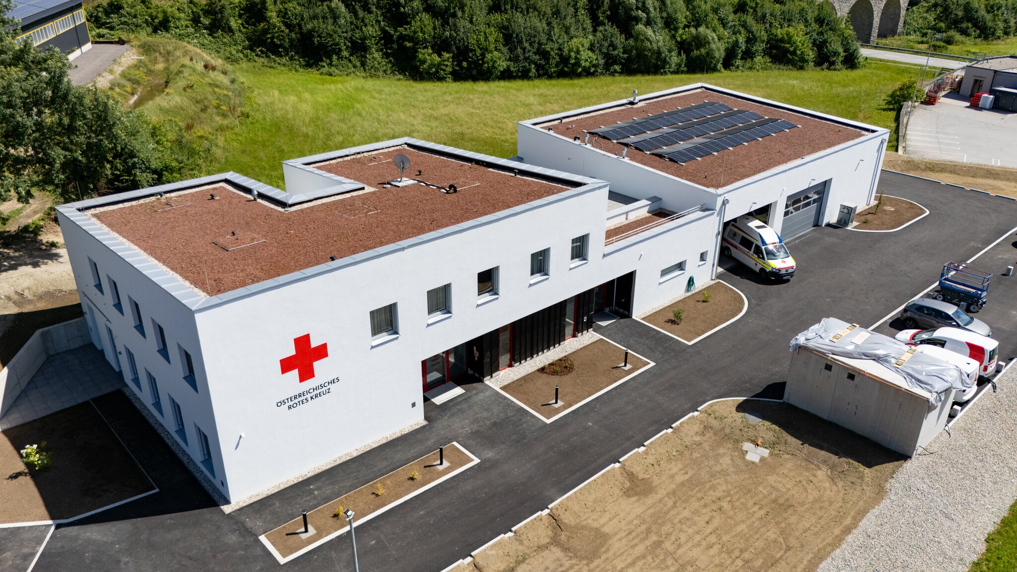 Nachhaltige Dienststelle: Rotes Kreuz Grein bezog neues Einsatzzentrum ...