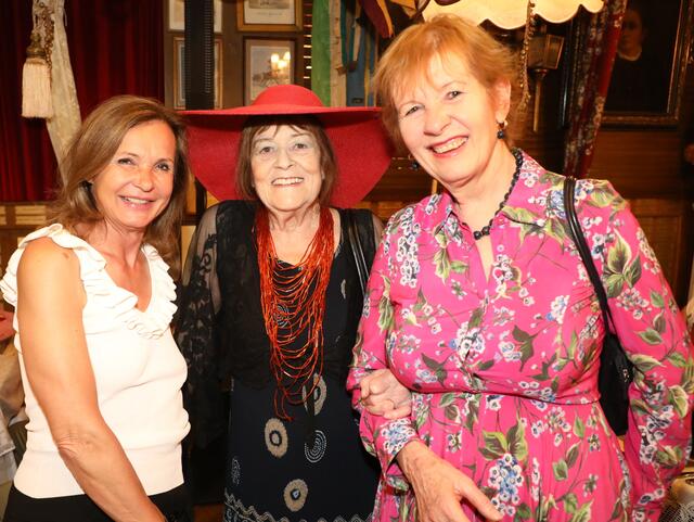 Marchfelderhof in Deutsch-Wagram: Opernsängerin Birgit Sarata lud zu ...